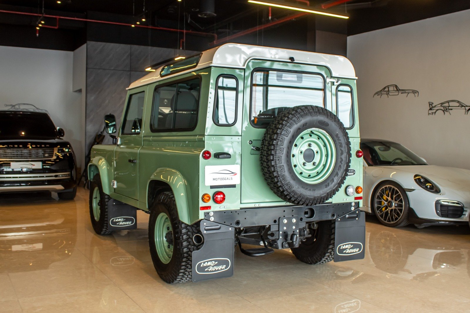 Land Rover Defender Heritage Edition 2016 – motodealsuae.com